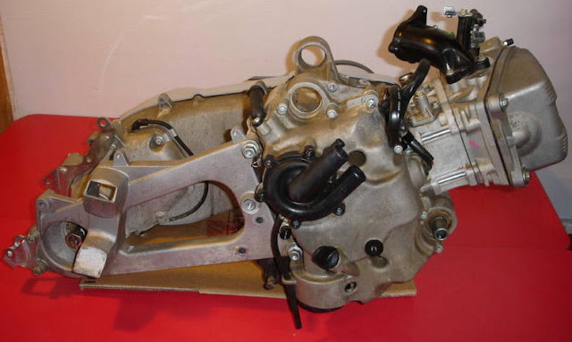 Malaguti Spidermax GT500: Piaggio 500cc MASTER engine pictures