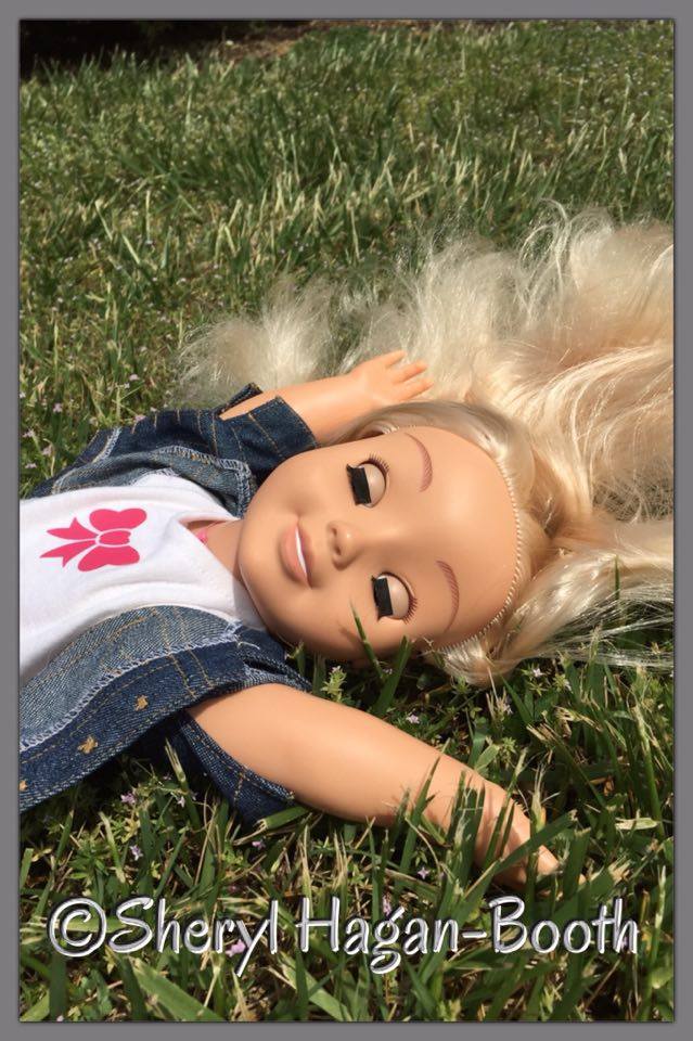 Living A Doll's Life : *REVIEW* My Friend Cayla, Talking Doll