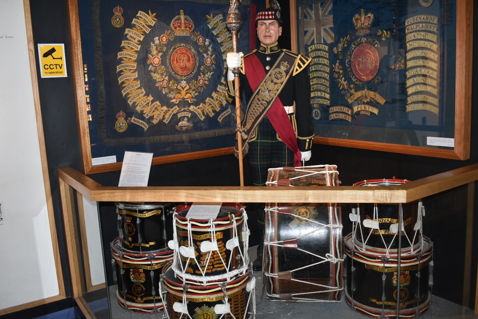 24 Incredibly Beautiful pictures of Edinburgh Castle in the Scotland ...