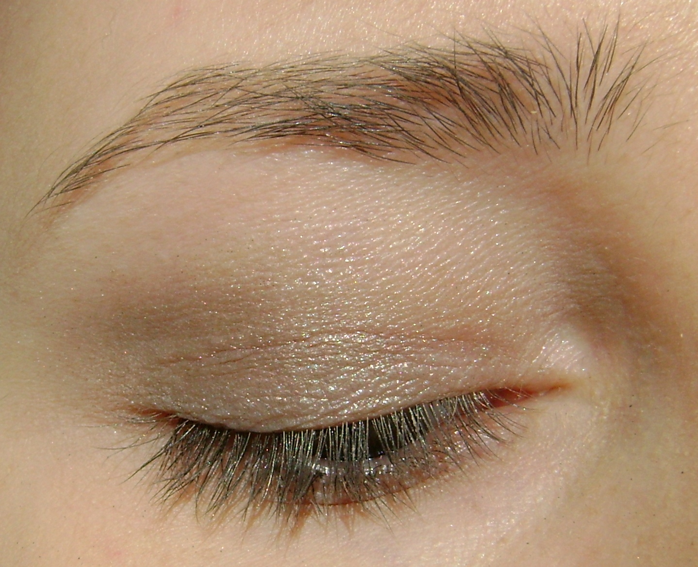 Beyonce inspired natural look with smoldering eyes - Adjusting Beauty