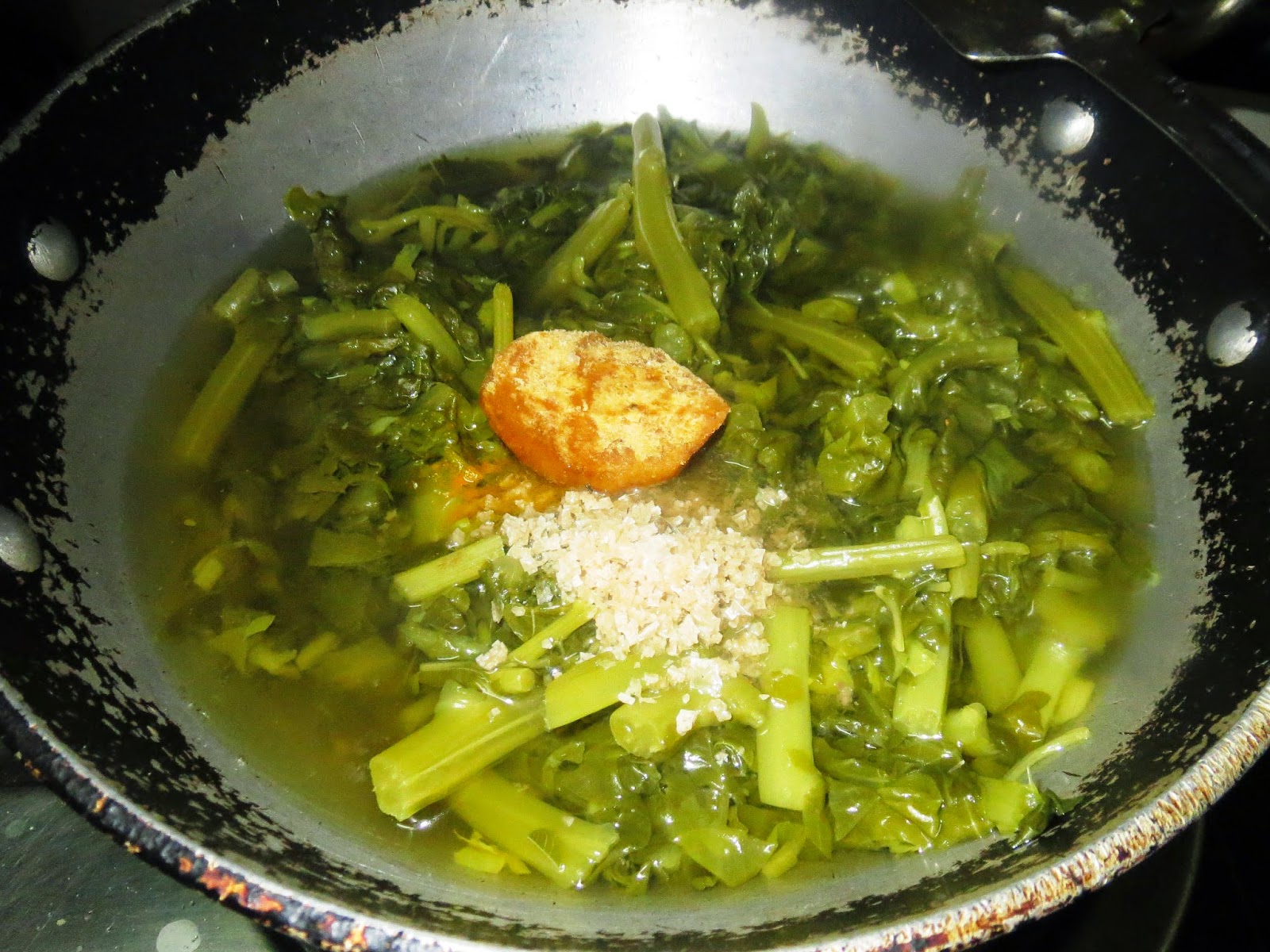ಅಡಿಗೆ - Adige: Basale leaves Curry