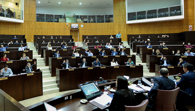PRINCIPIO DE IMPERSONALIDAD EN EL DERECHO ADMINISTRATIVO