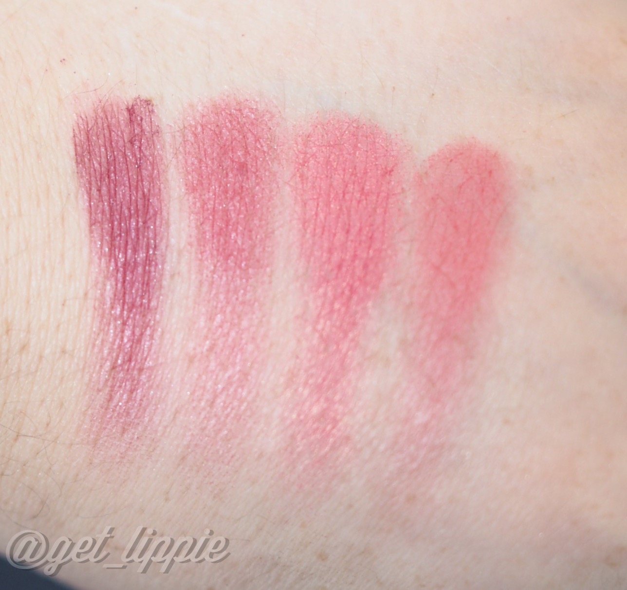 It Cosmetics Vitality Cheek Flush Powder Blush Stain - Get Lippie