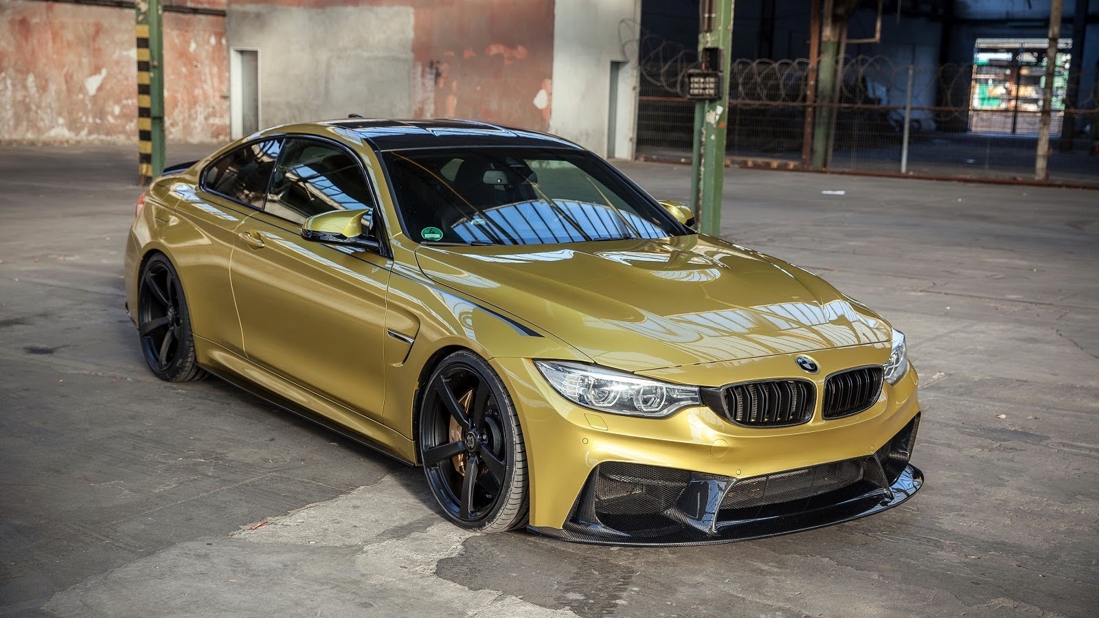 Cars Tuning Music: BMW M4 Coupe by Carbonfiber Dynamics