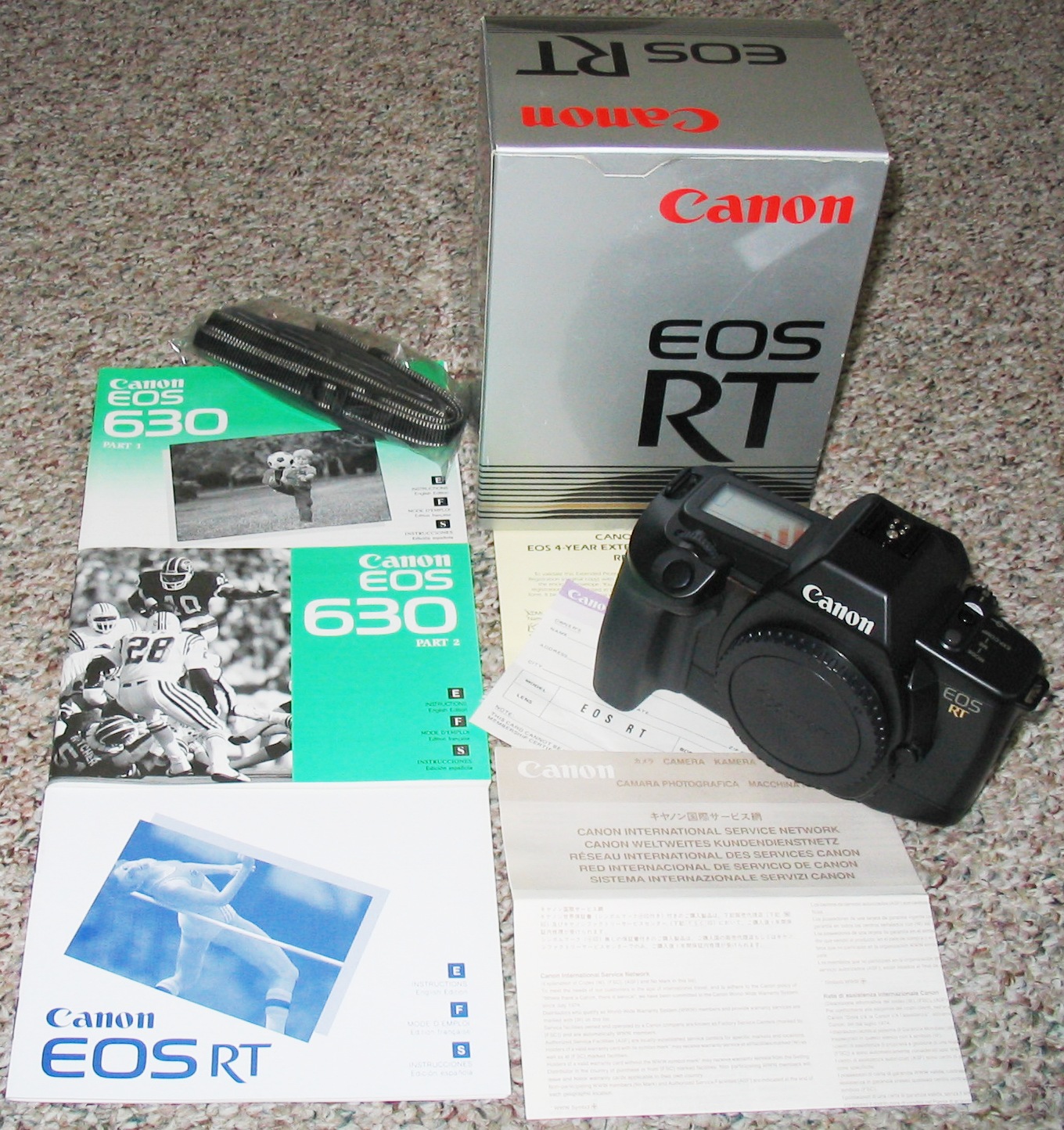 The Chens: The User's Review: A Pioneer of SLT Camera: Canon EOS RT ...