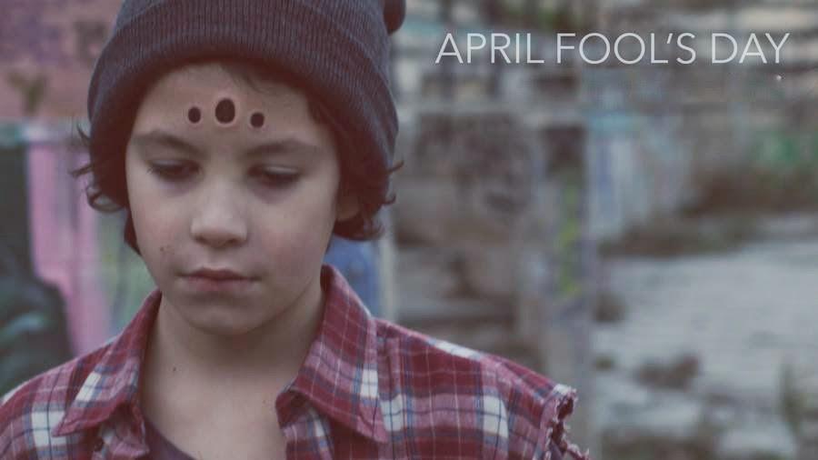 Música Crònica: APRIL FOOL'S DAY nos dan las claves de los vídeos ...