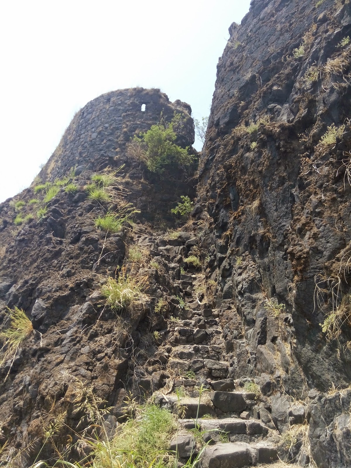 Tung Fort or Kathingad near Pawna Lake in Lonavala | The journey of a ...