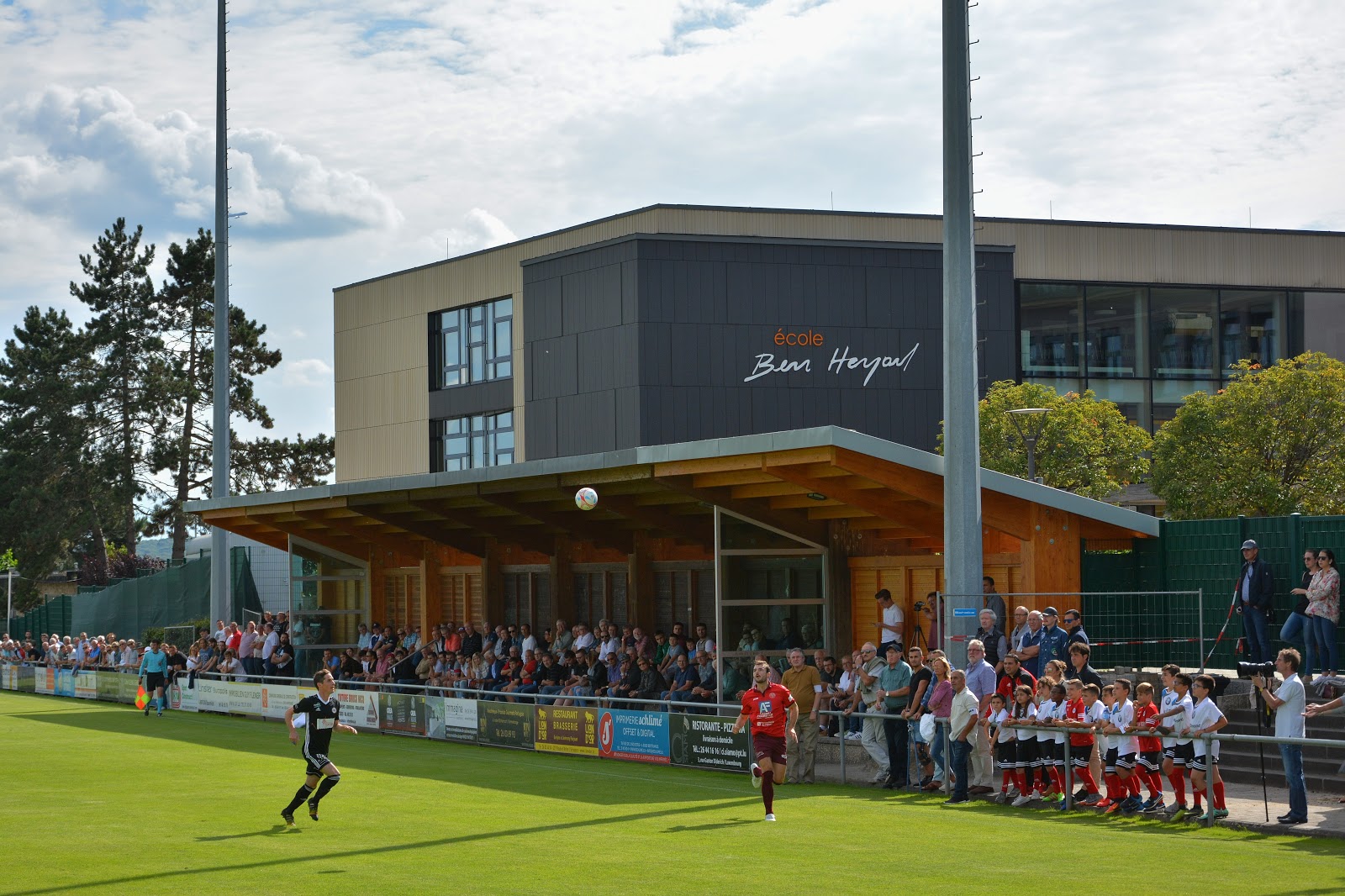 Extreme Football Tourism: LUXEMBOURG: FC Una Strassen