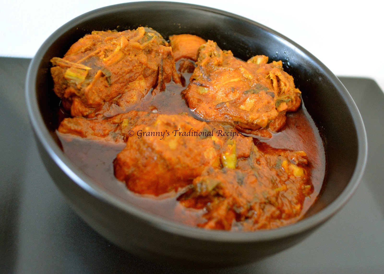 Granny's Traditional Recipes: Travancore Style Naadan Chicken curry