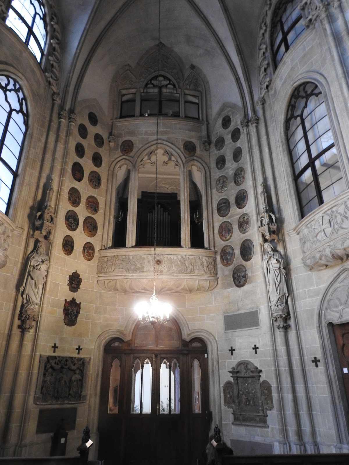 POR TIERRA POR LA TIERRA: La casa de los Caballeros Teutónicos