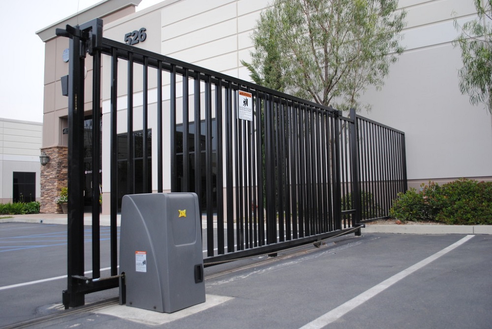 Everything You Need to Know About Cantilever Gates and their Installation