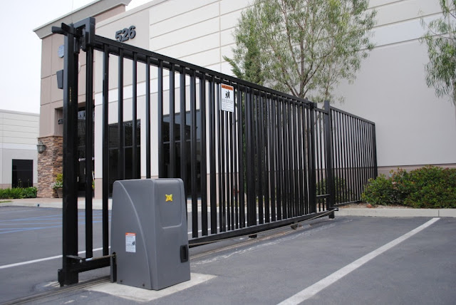 Everything You Need to Know About Cantilever Gates and their Installation