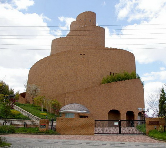 THE WORLD GEOGRAPHY: 14 Unique Water Towers From Around the World