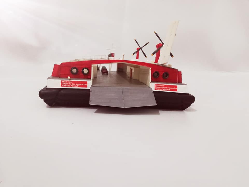 Ships and Models by Erick Navas: Hovercraft Hoverlloyd