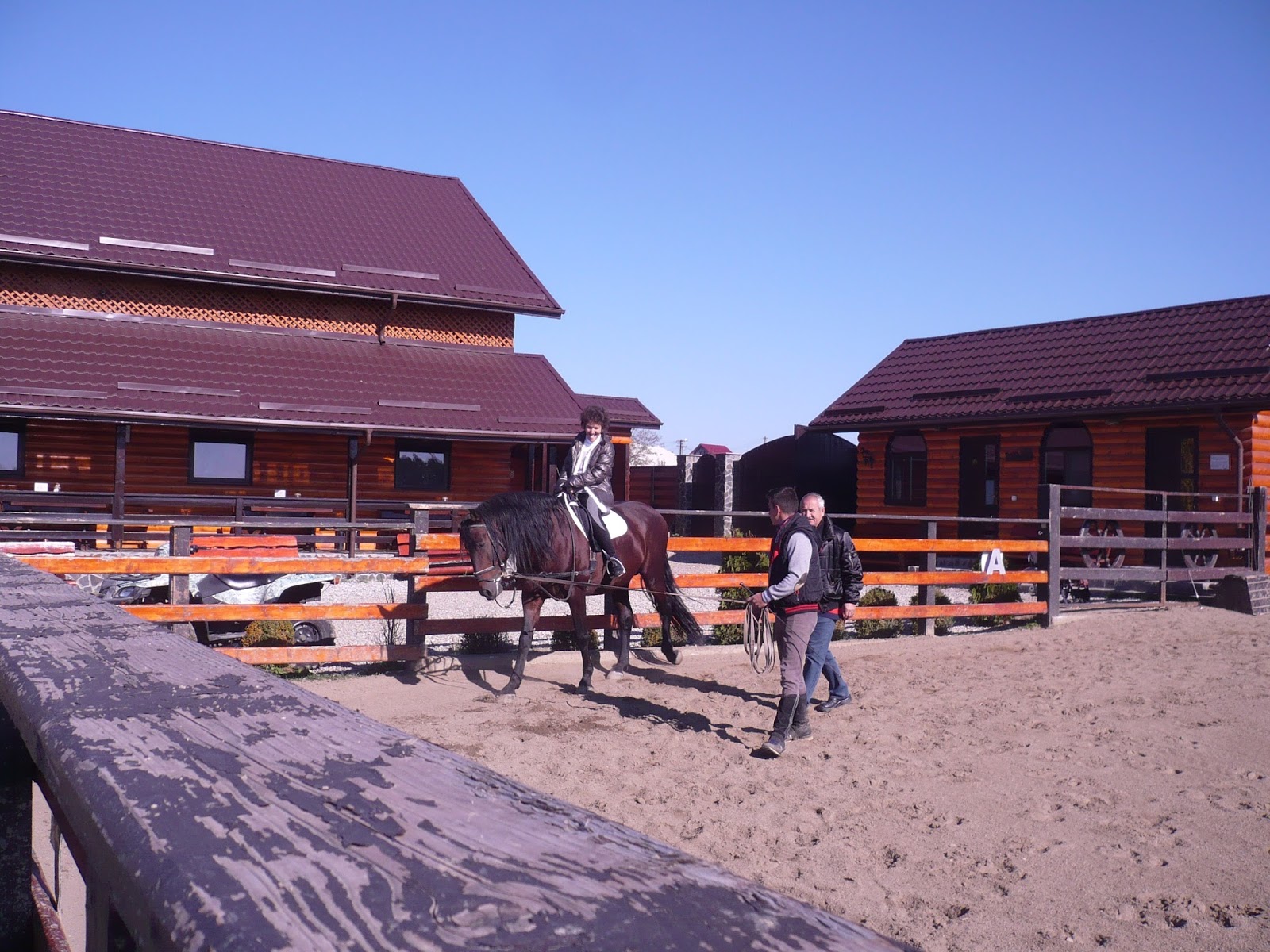 Georgiana: La Centru de Echitatie :)