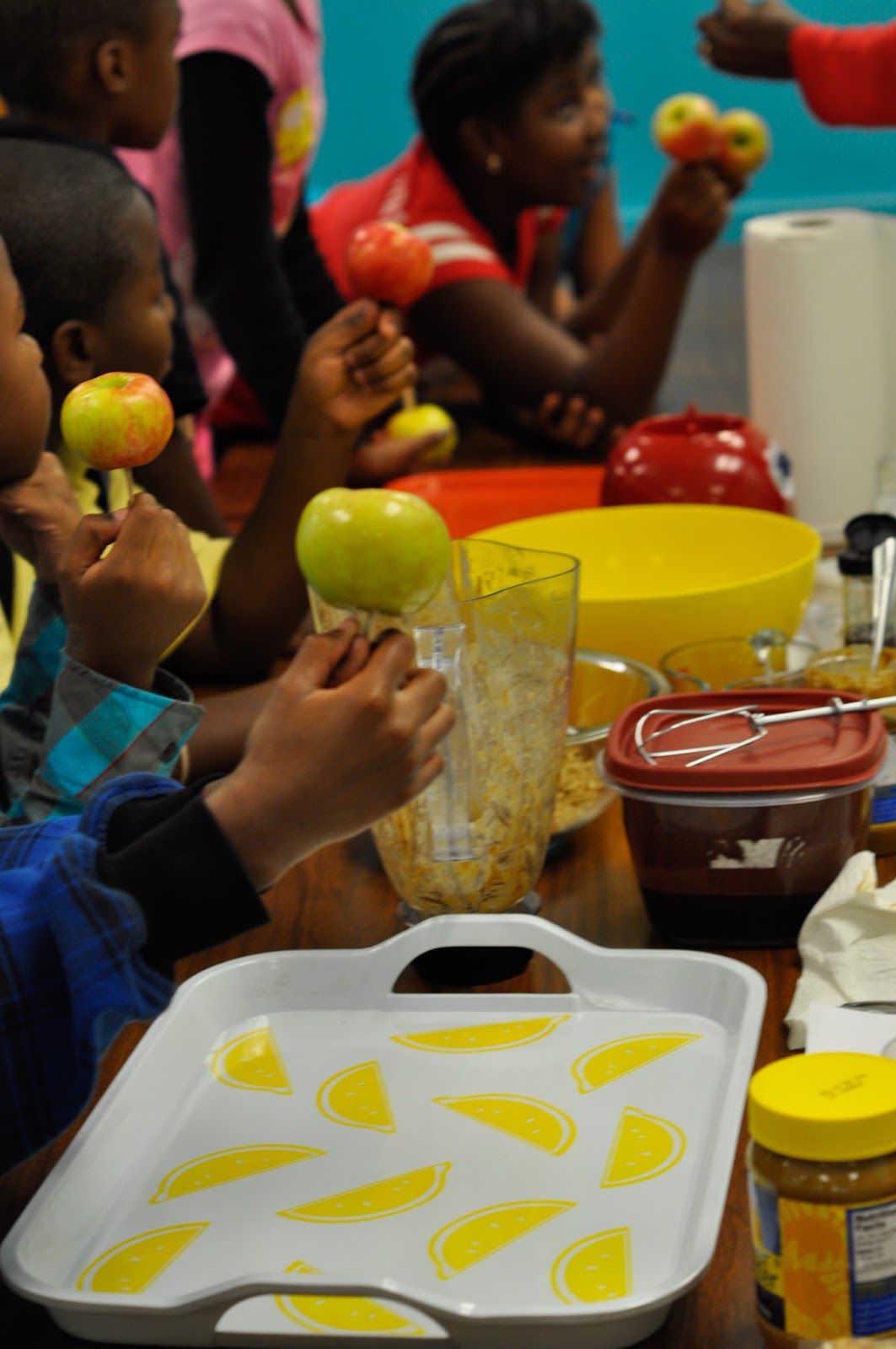 The Brashear Kids: Raw Candy Apples