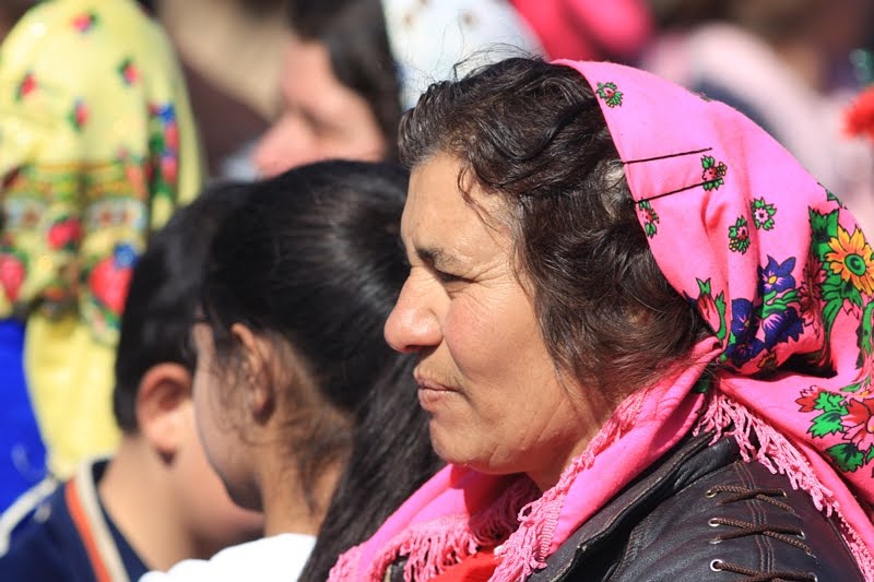 Window to Bulgaria: The "Gypsy Bride Market"