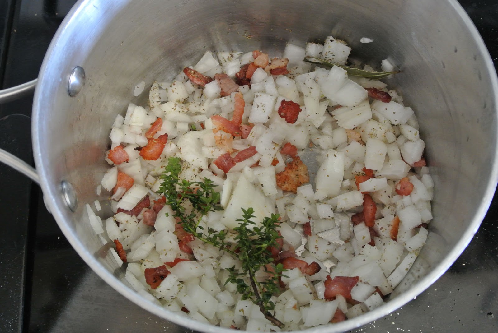 Mom, What's For Dinner?: Bean and Bacon Soup