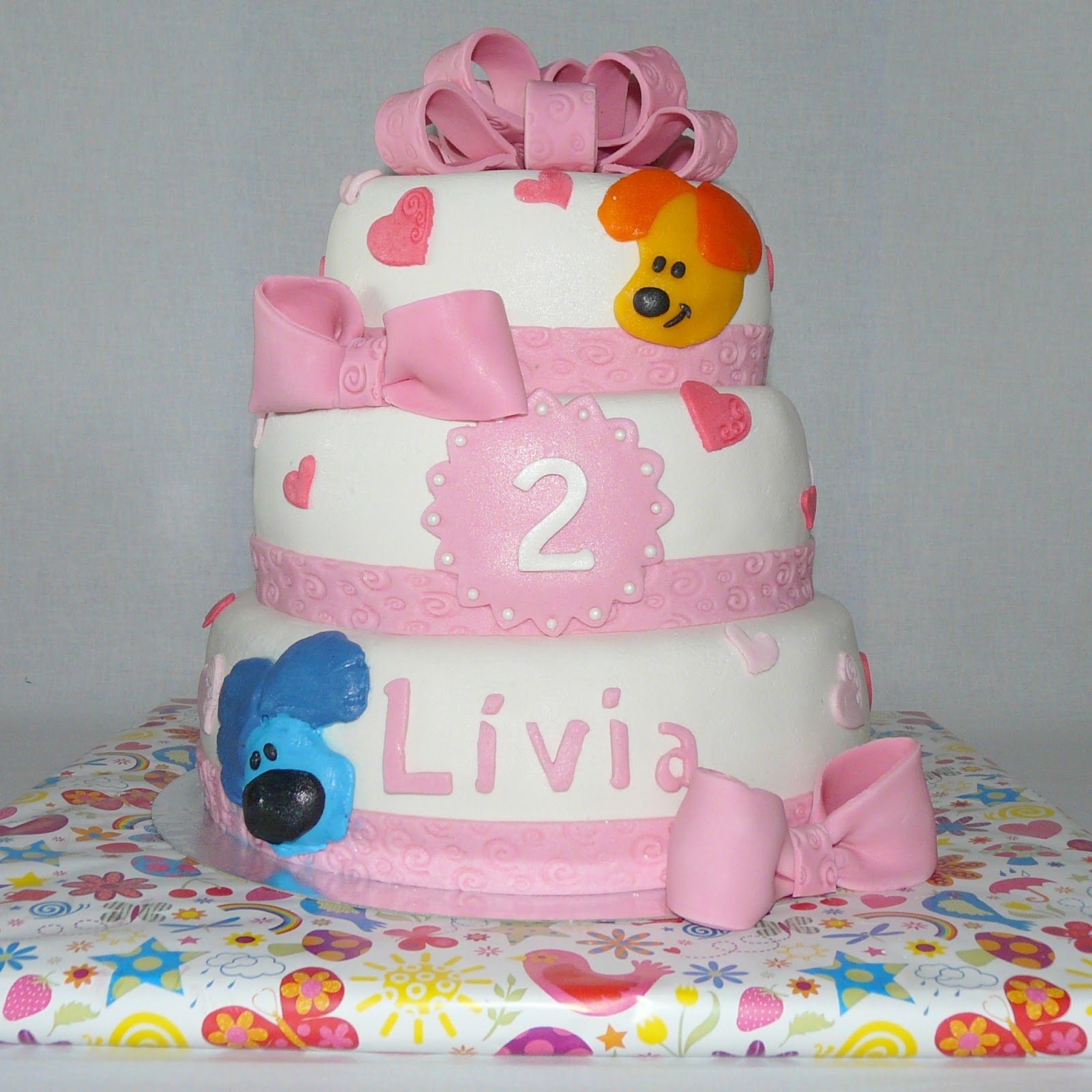 Taarten van Danielle: Stapeltaart Woezel en Pip