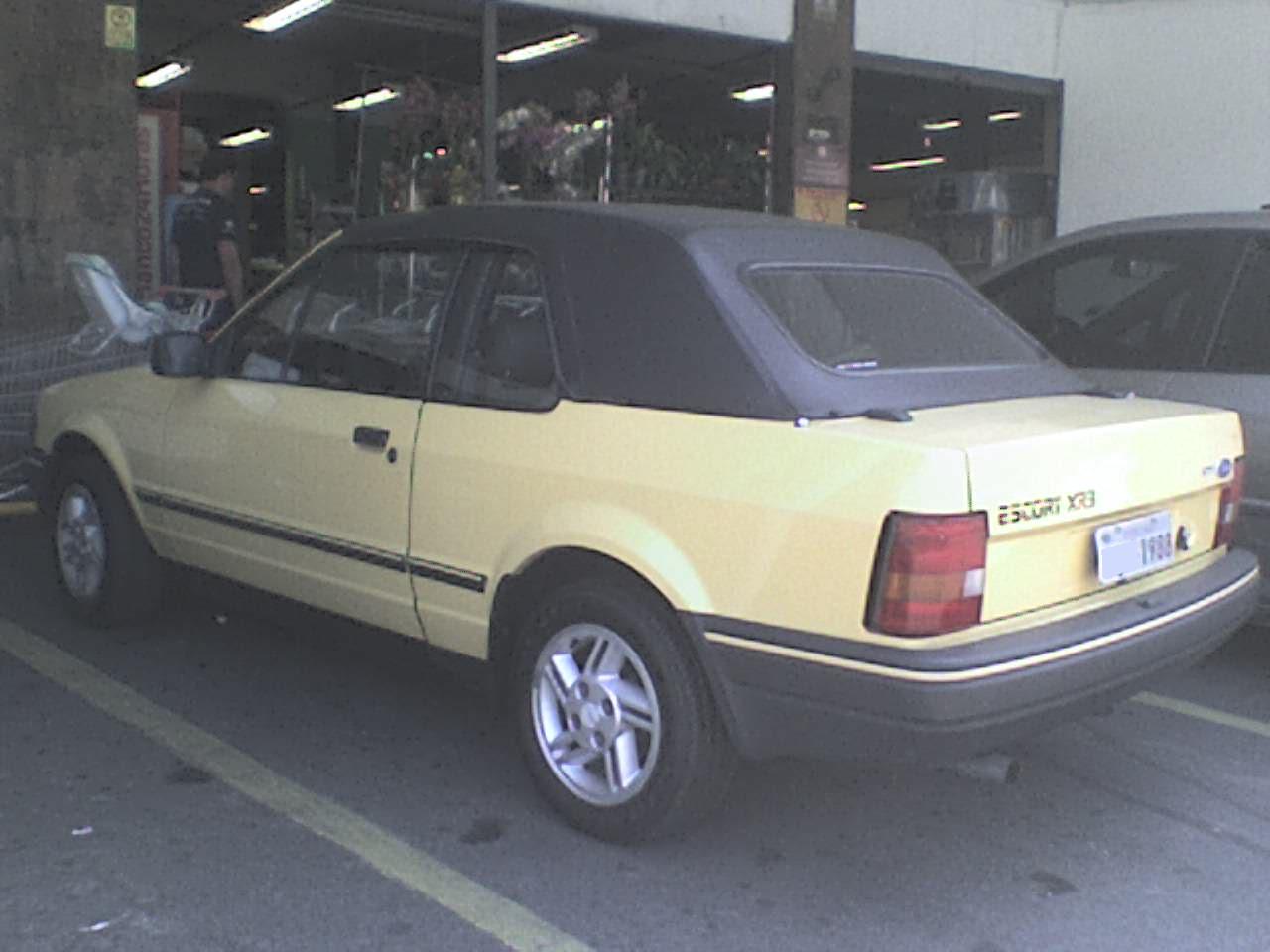 Registros Automotivos do Cotidiano: Ford Escort XR3 conversível 1988