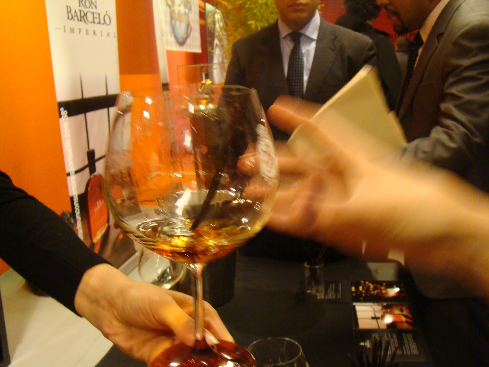 Que Tal Me Queda: 8 formas diferentes de... beber ron
