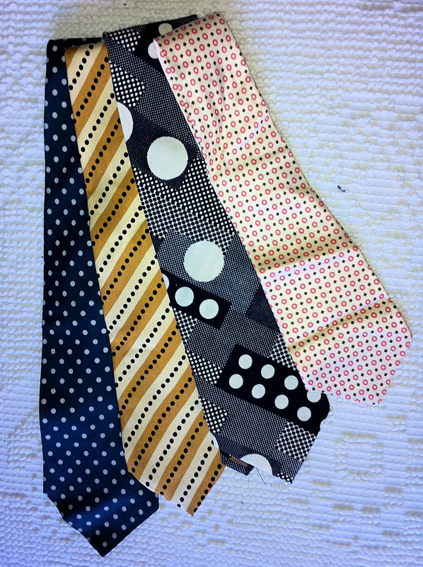 wacky tacky: Collecting: "Tie-ing" One On
