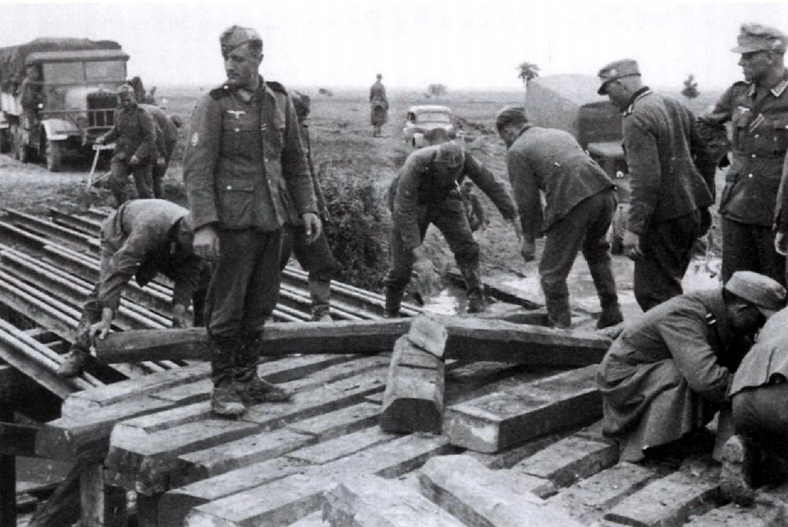 Men of Wehrmacht: Gebirgs Pioneer Erecting a Bridge