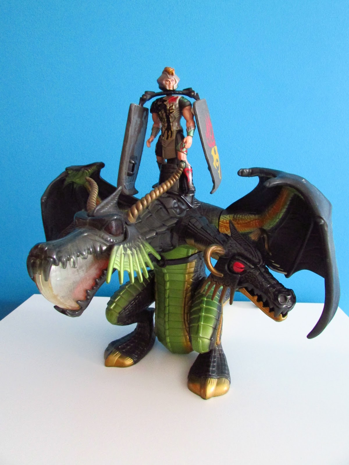 My Best Toys: Dragon Flyz - Doomfyre deluxe Dragon figure com Summit...