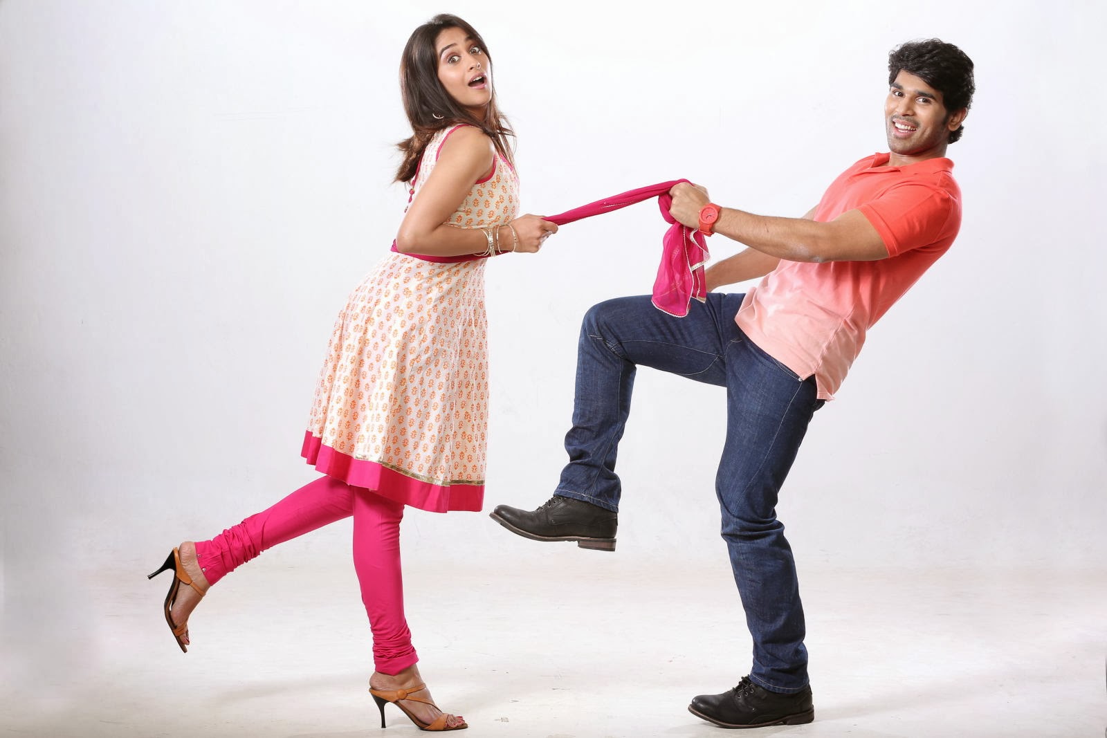 tollywoodcinemablog: Kotha Janta Movie New Stills
