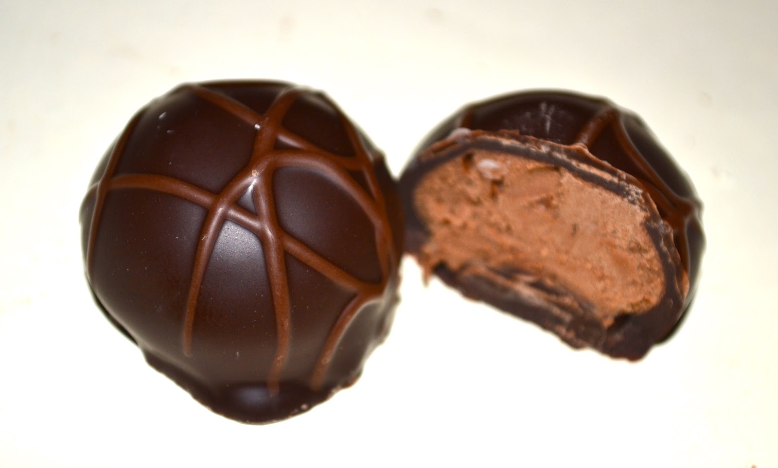 Chocolat Indulgence: Thorntons Premium Collection