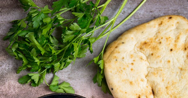 Kori Ghassi. Kurczak curry. Liście curry + chilli + mleko kokosowe ...