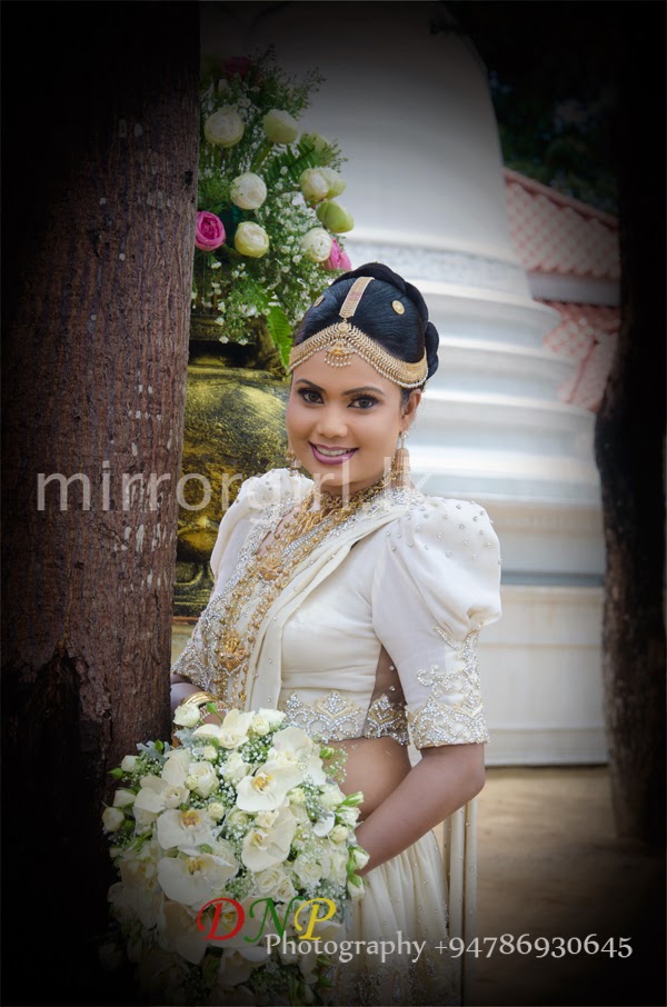 Srilankan famous Actress Gayesha perera Wedding Photos