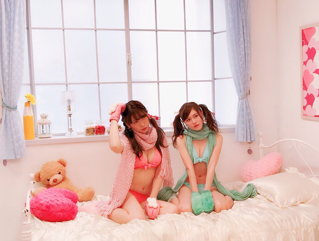 Mogi Shinobu 茂木忍, Komiyama Haruka 込山榛香, AKB Shinbun 2018.02 (AKB新聞 2018年2号) - Idol ...