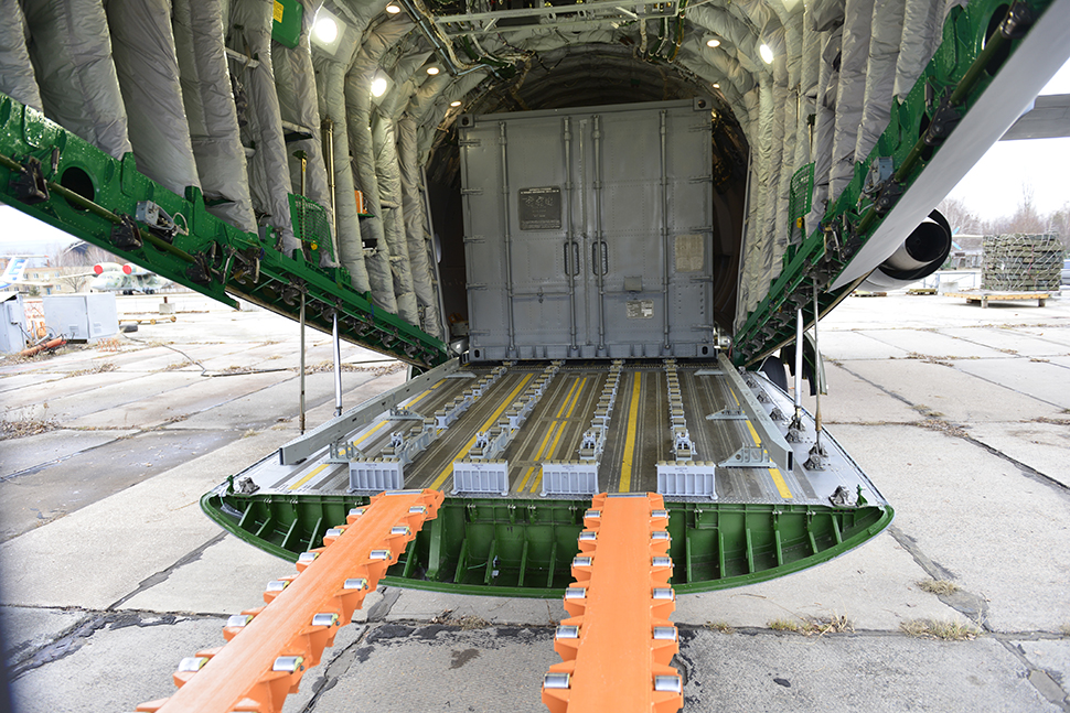 AN−178 passed tests of aviation cargo cargo containers and pallets ...