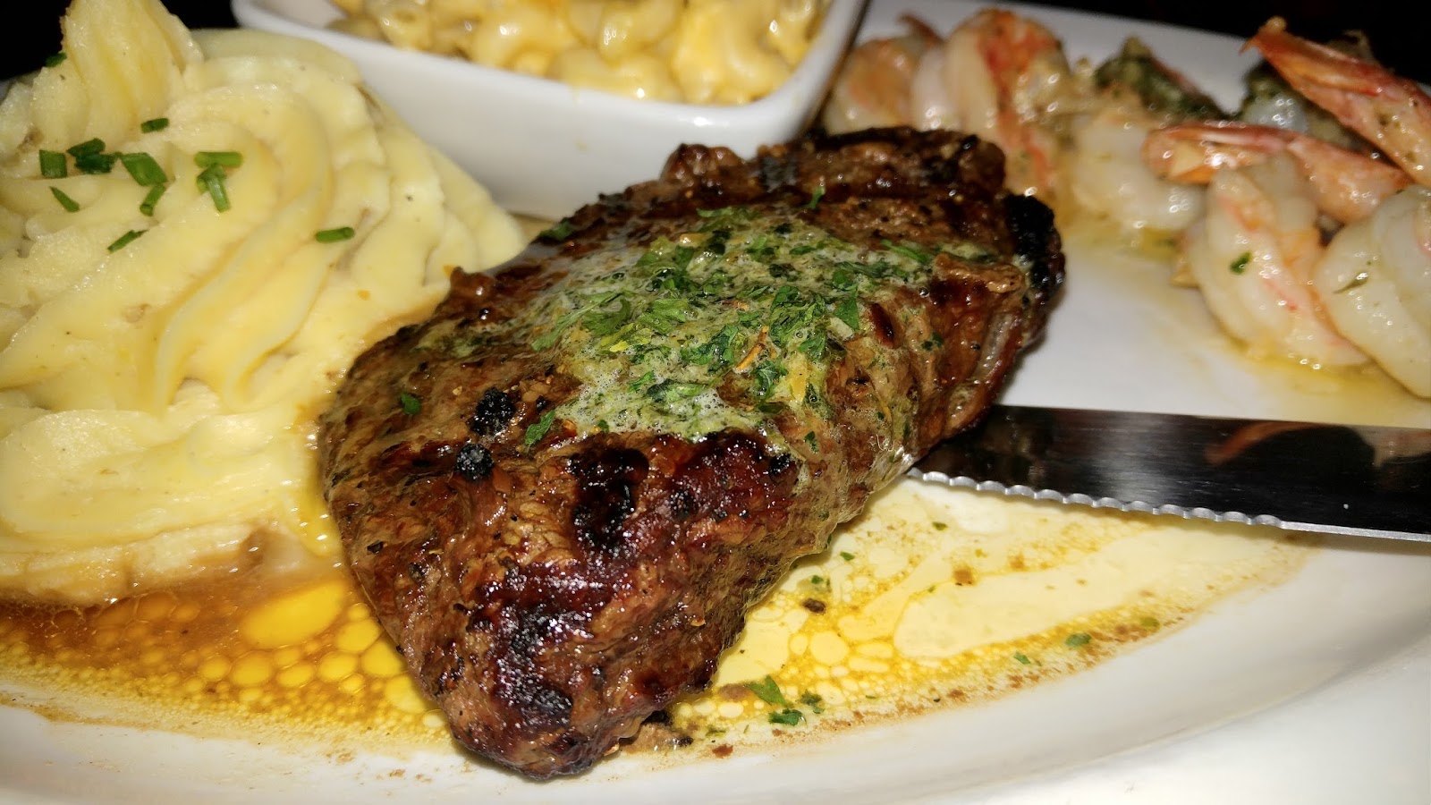 Just A Small Town Girl, Living In A Foodie World: Shilo Restaurant