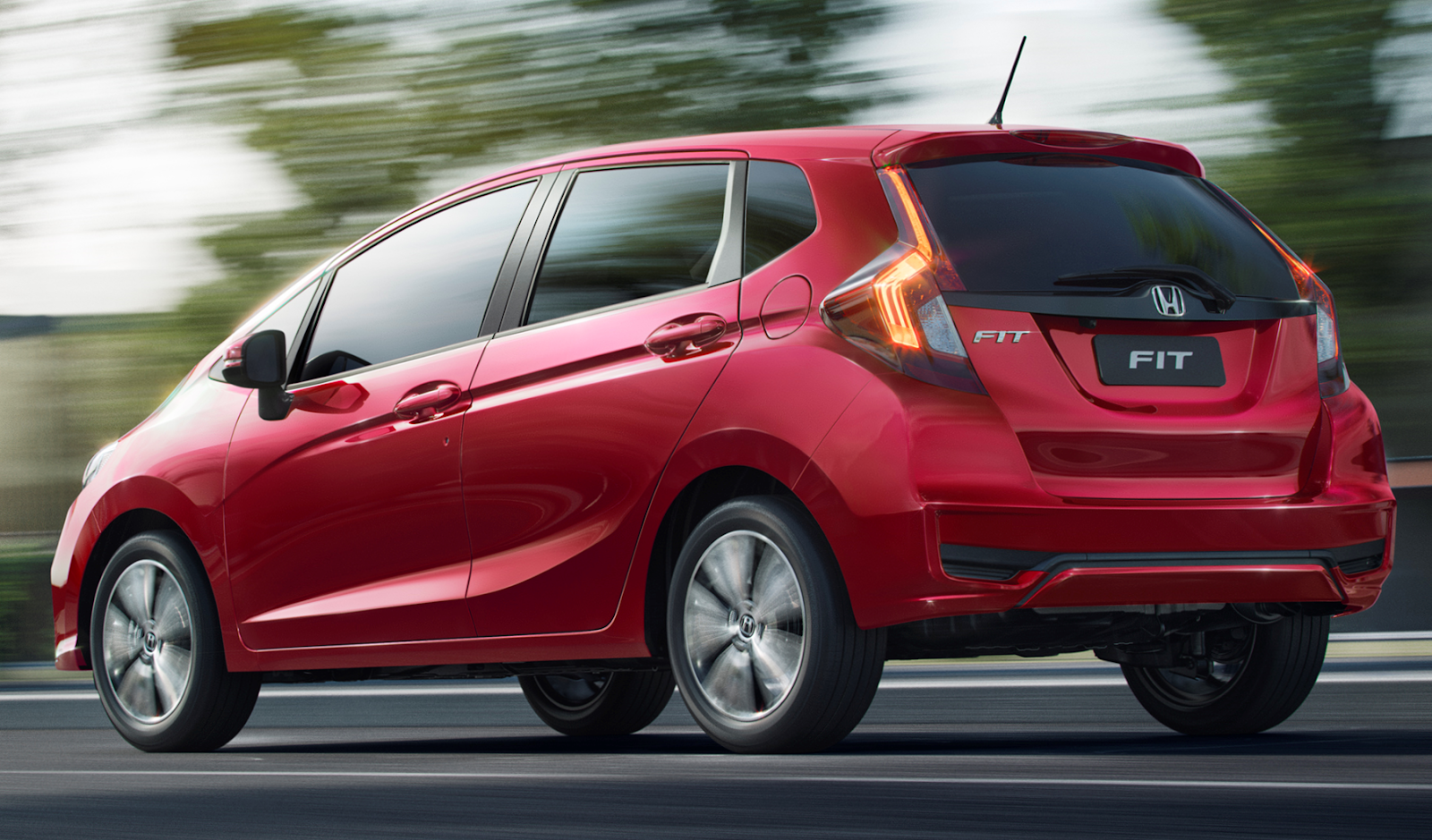 Honda Fit 2019 estreia cor vermelha e mais equipamentos