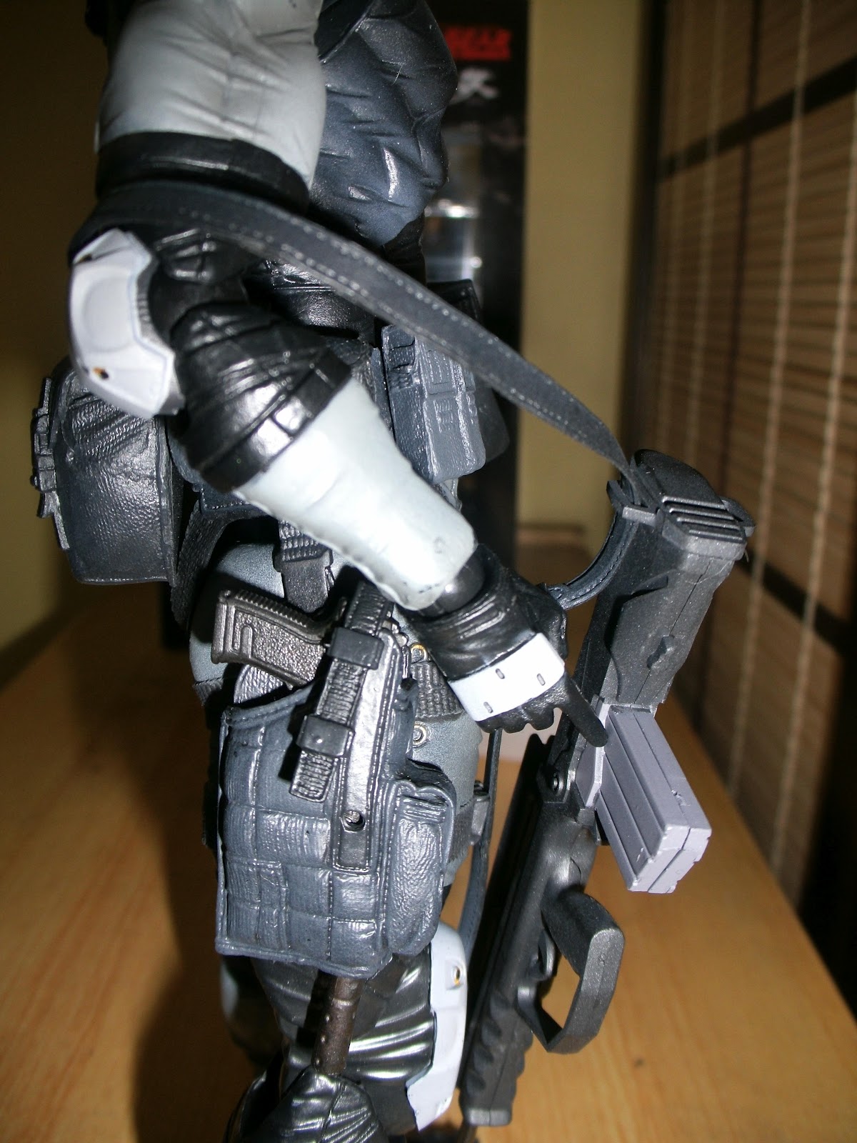 Angels and Summer: Play Arts Kai Solid Snake - Metal Gear Solid Review