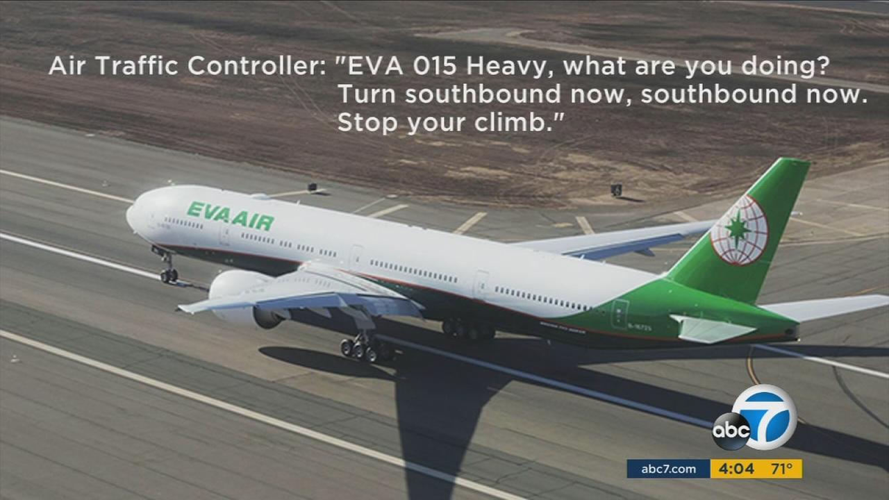 Kathryn's Report: Boeing 777-35EER, EVA Air, Flight 015, B-16726 ...