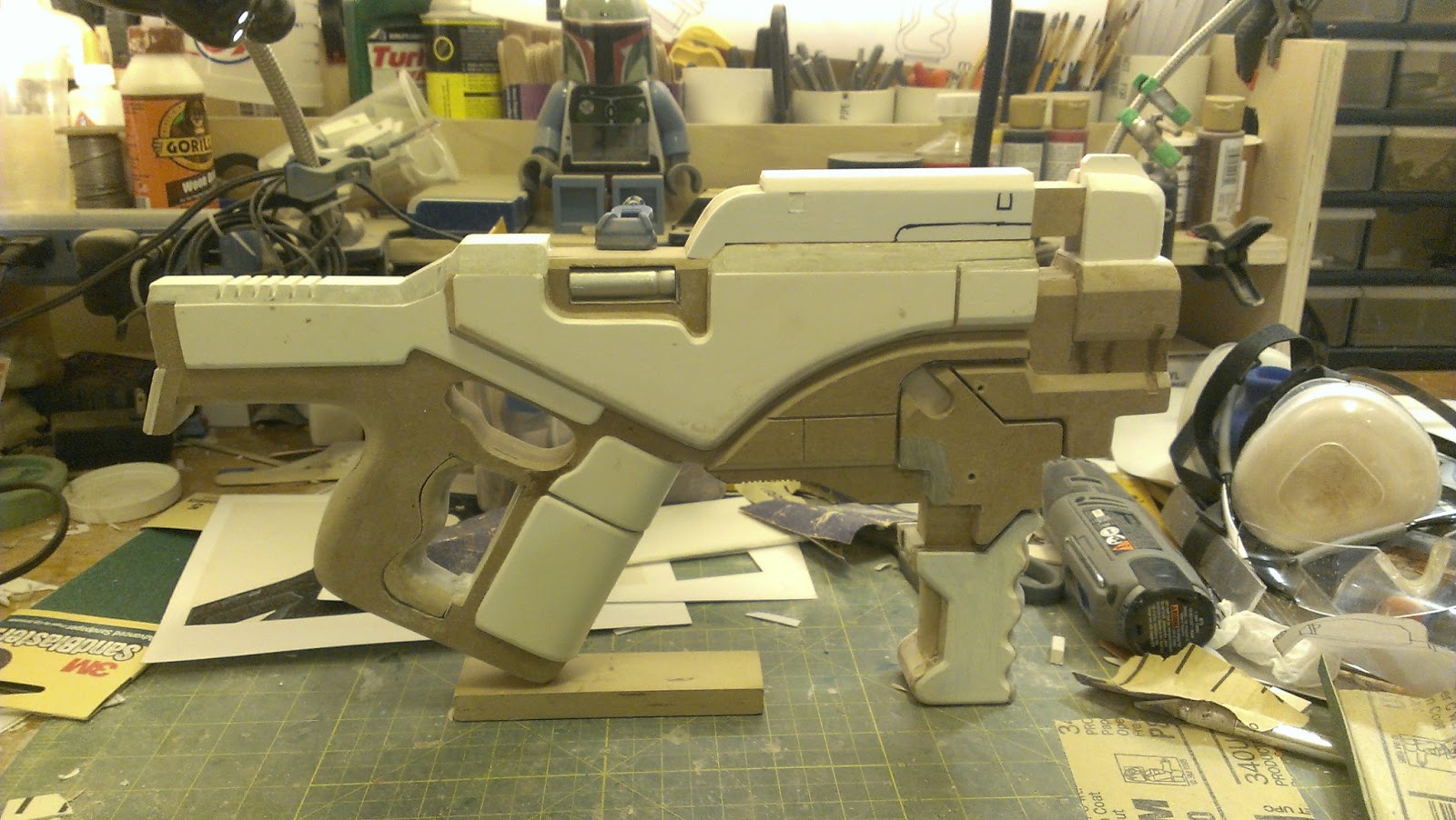 Weaselhammer Props: Mass Effect M-12 Locust SMG