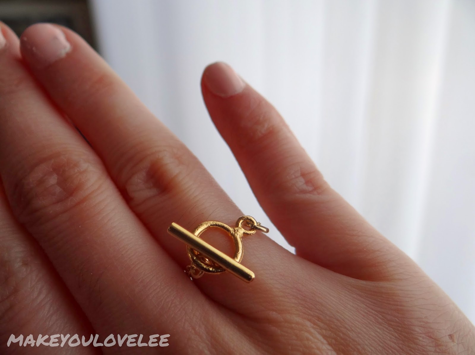 Make You Love Lee: DIY Toggle Ring