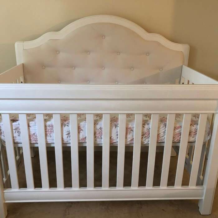 Review ﻿Manervia 6-in-1 Convertible Upholstered Crib Convertible Cribs