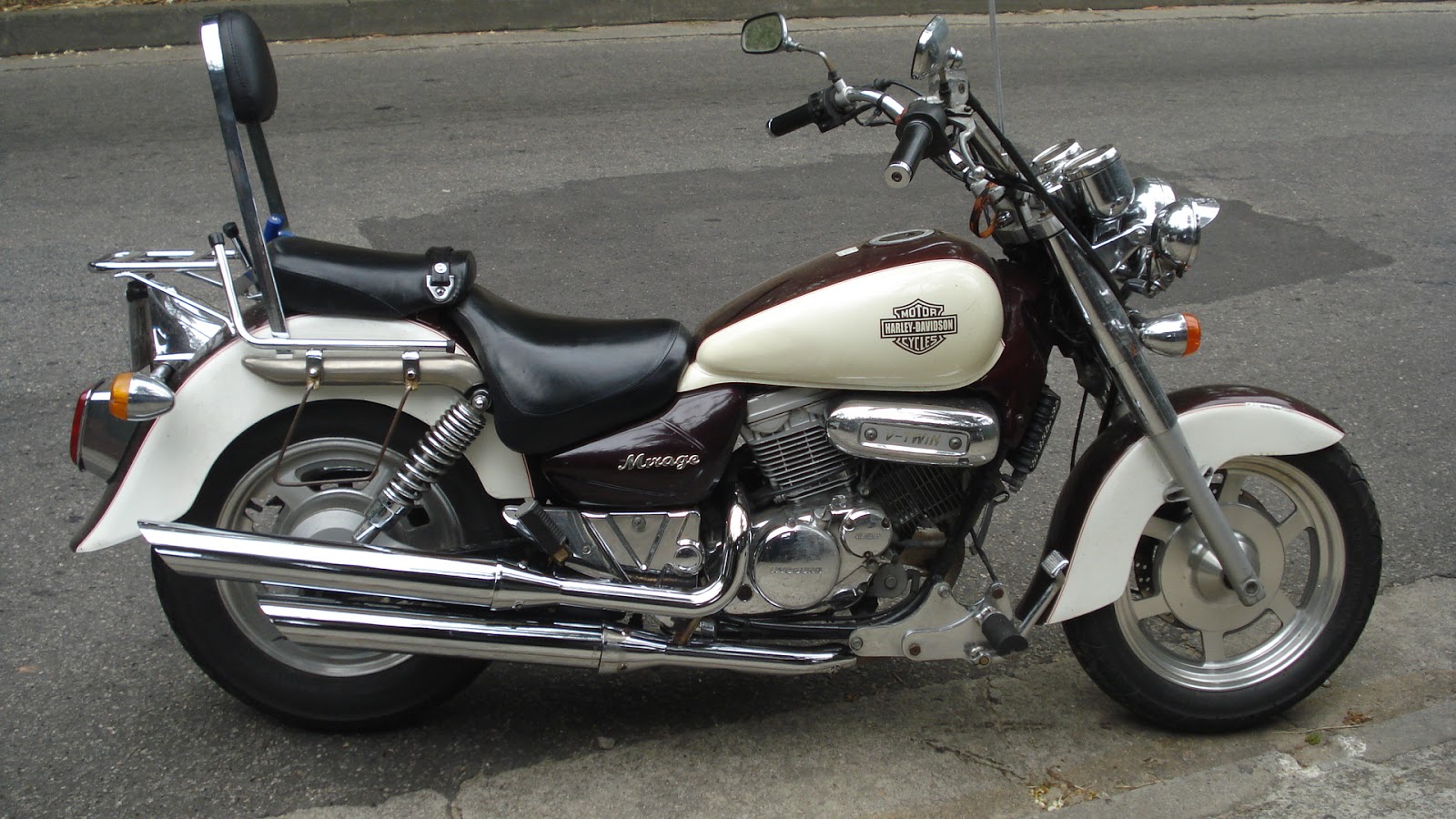 Jc Customização: Ponteiras de Escapamento Sport para Mirage 250