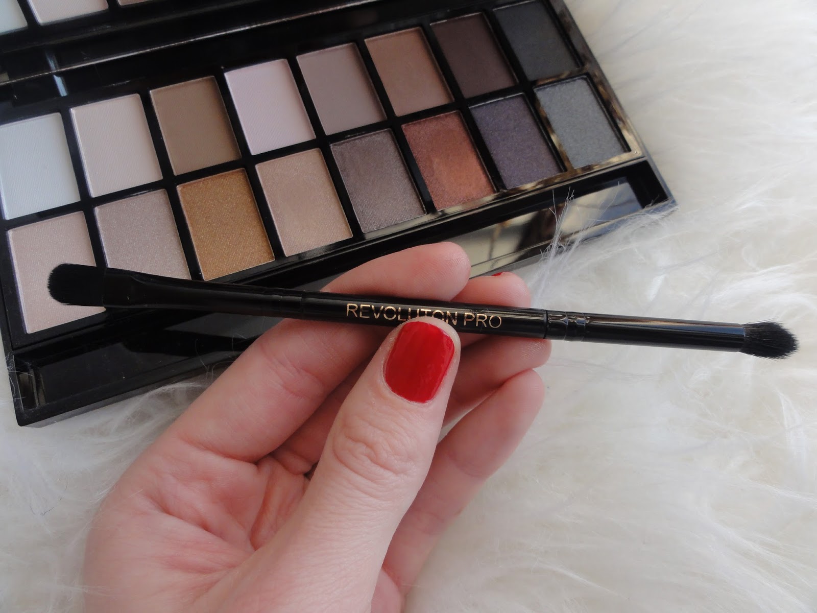 ♥ A British Sparkle ♥ Makeup Revolution Iconic Pro 1 Palette