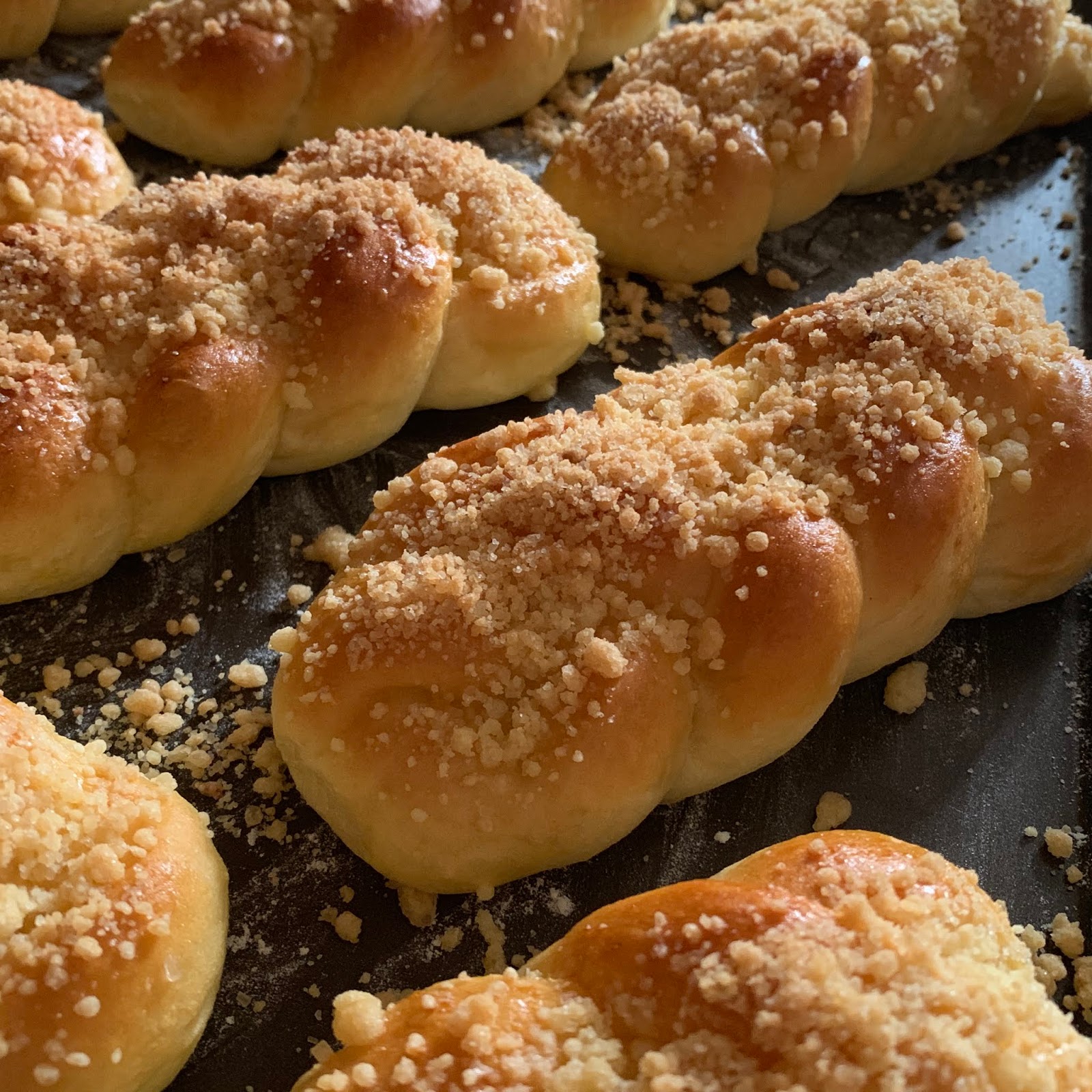 My Mind Patch: Butter Crumb Sweet Corn Bun