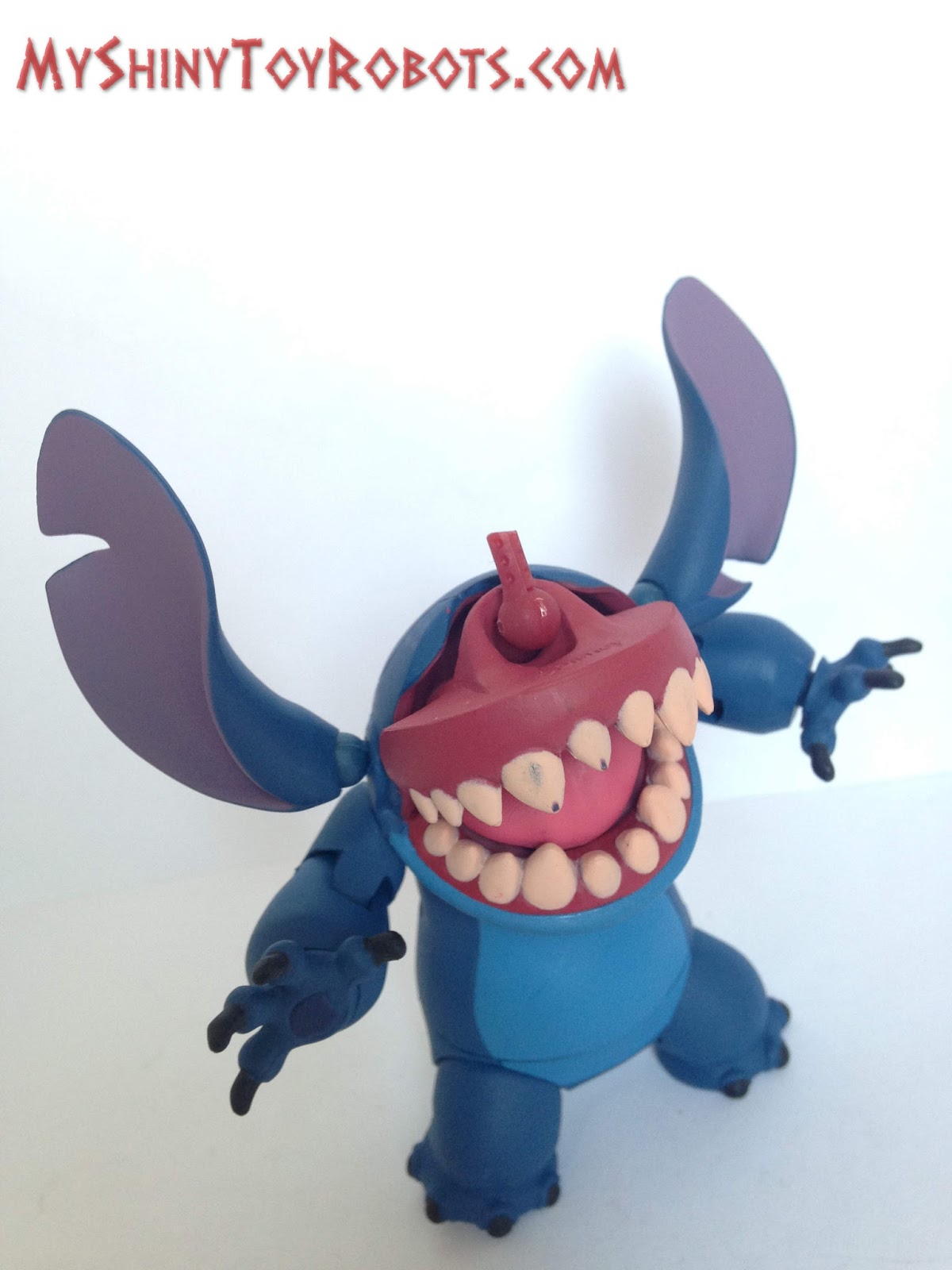 My Shiny Toy Robots: Toybox REVIEW: Figure Complex Movie REVO Stitch