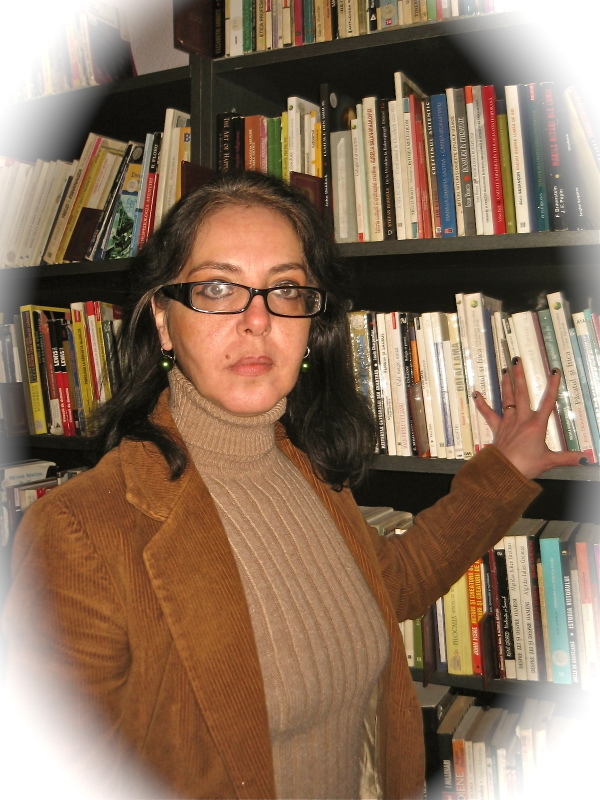 Biblioteca MUNICIPALA "RADU ROSETTI" ONESTI: BIBLIOTECARII