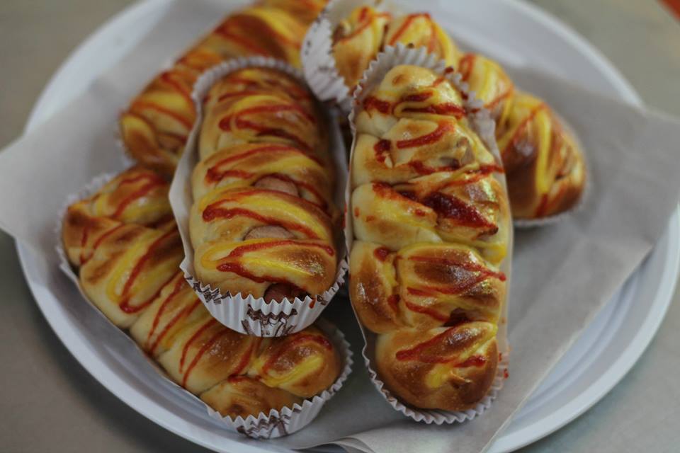 AFIZA BAKERY ( KEDAI KEK DAN ROTI ): JENIS JENIS ROTI