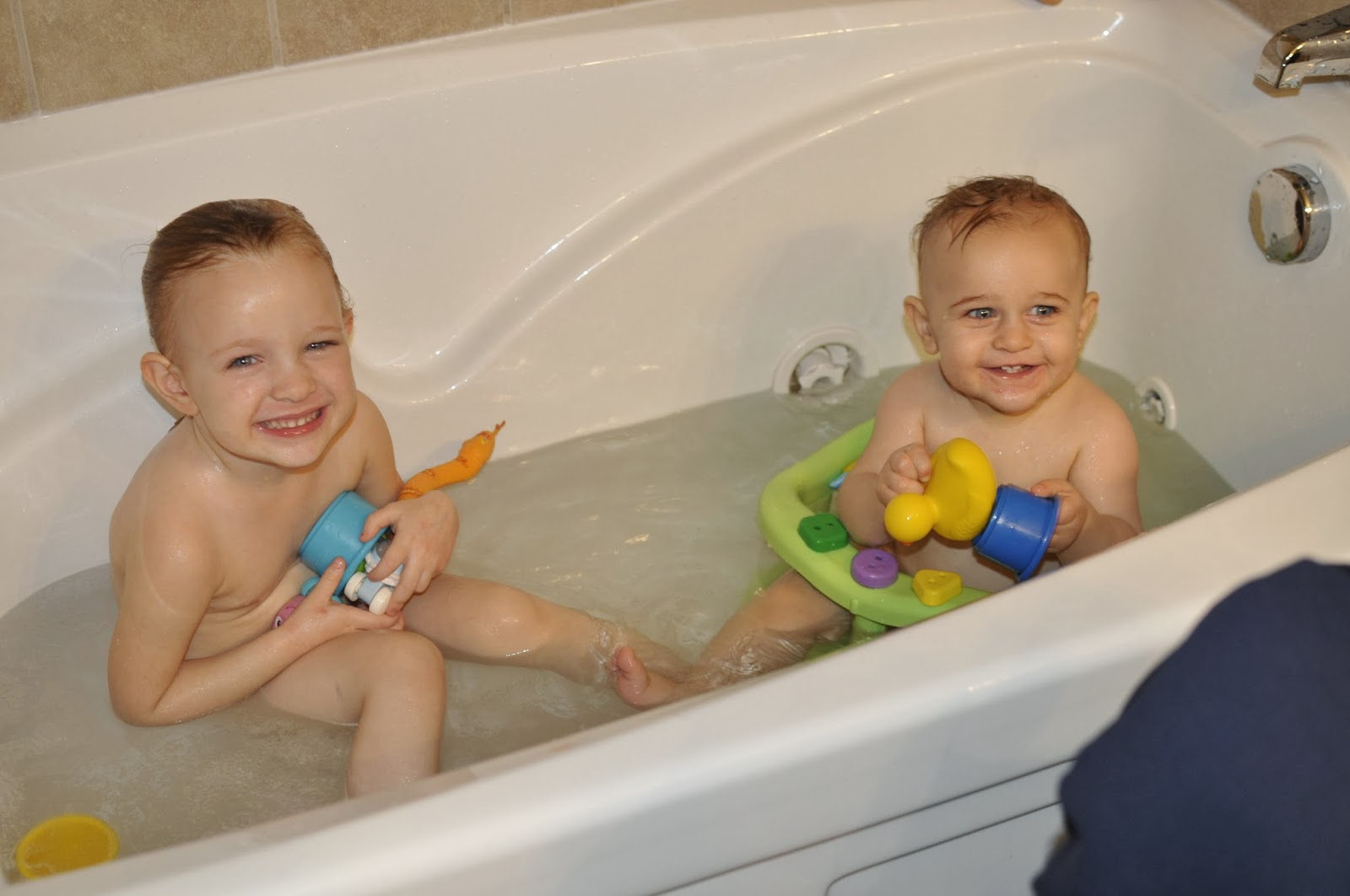 The Prelog's: Silly Bath Time!