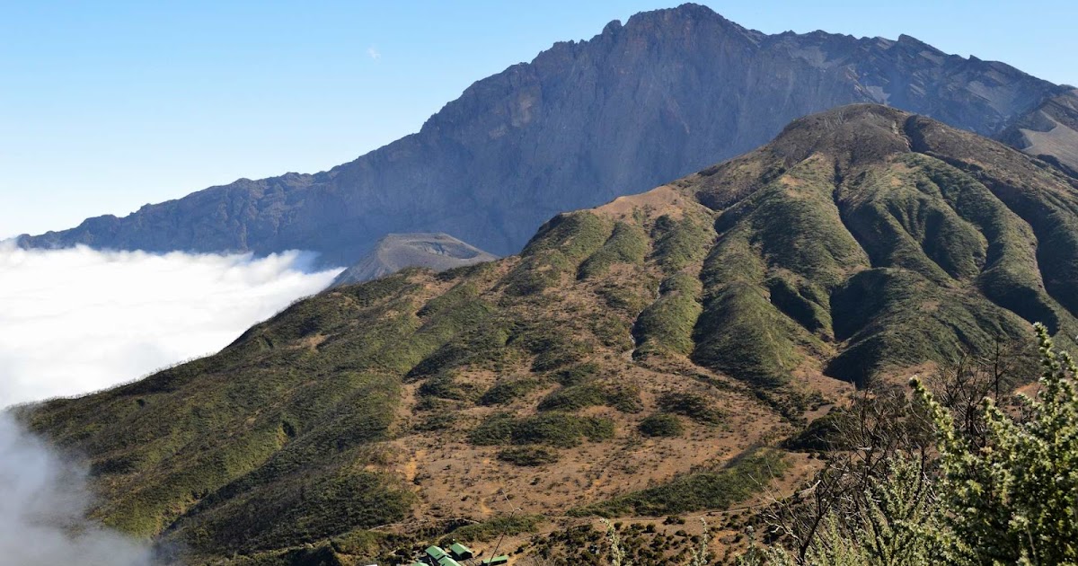 Mount Meru (4566) - Little Meru (3820) - El BuscaRacons