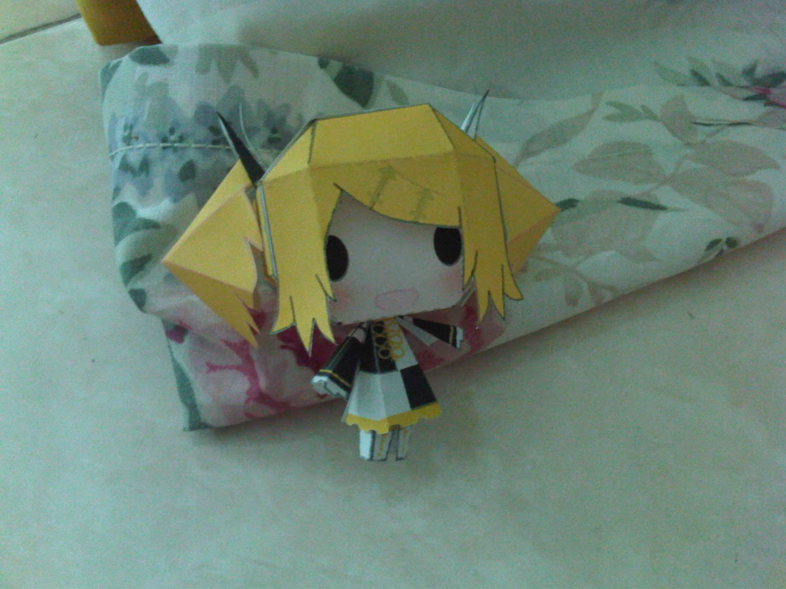 Jesstory: Kagamine Rin (Meltdown Part 2) Papercraft